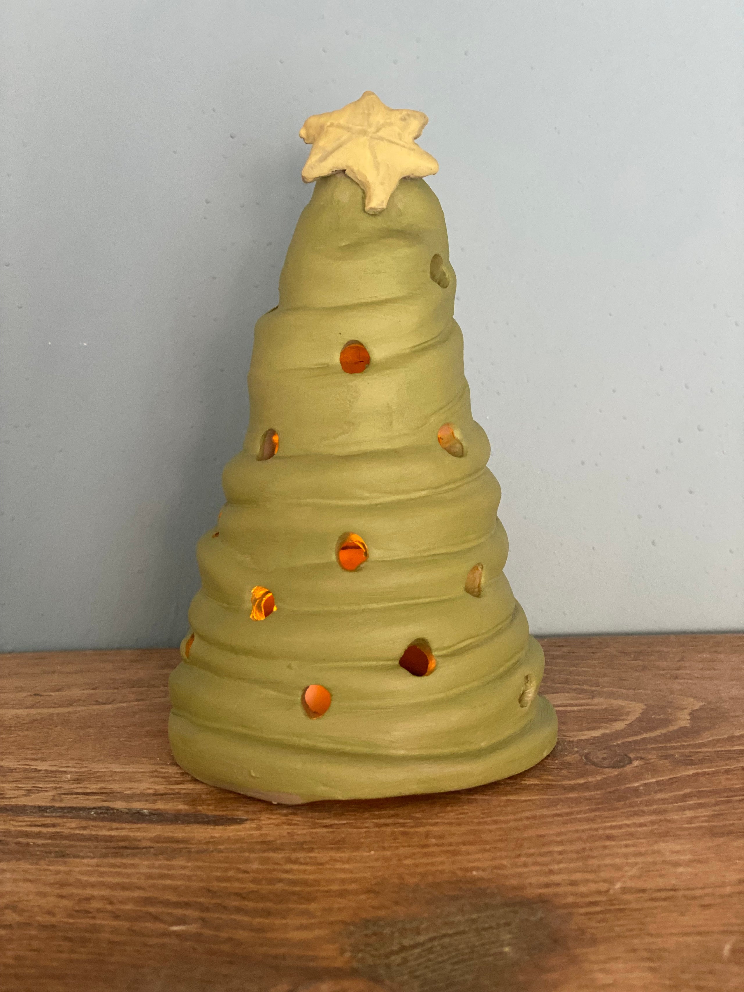 18/11 Christmas tree Luminary Workshop | Biscuit Pottery